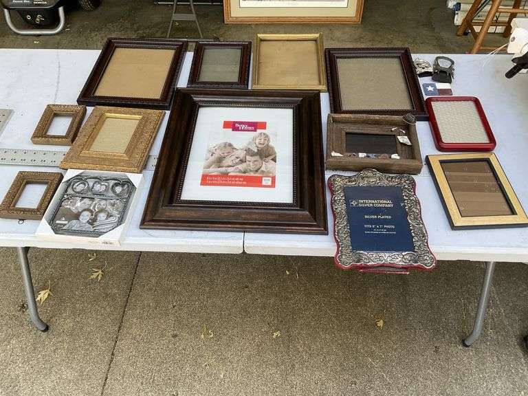 Assorted picture frames - Legacy Auction Company