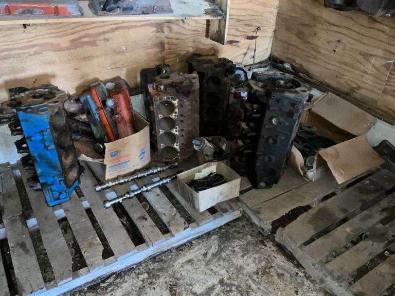 2 Chevy small blocks, Ford small block, Chevy big - Legacy Auction Company
