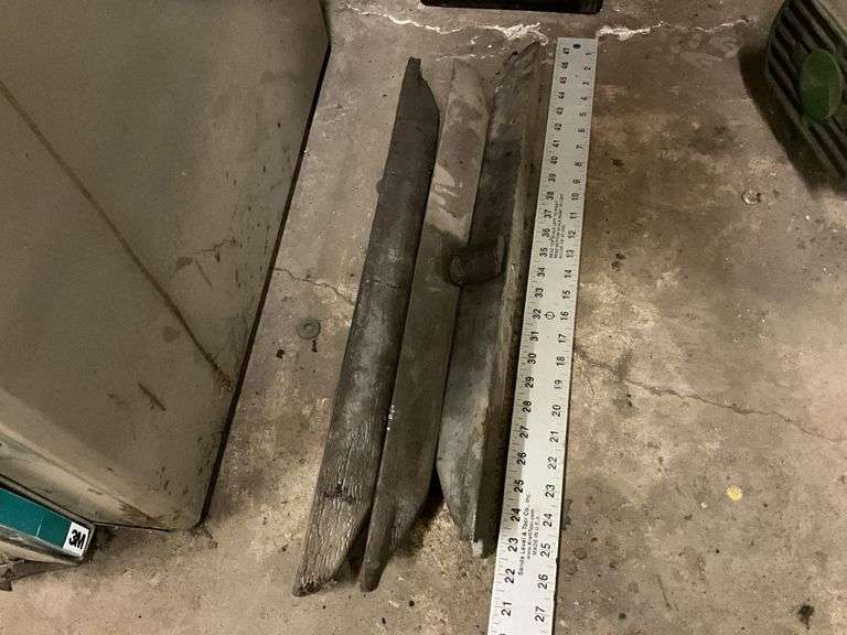 Lead pieces - Legacy Auction Company