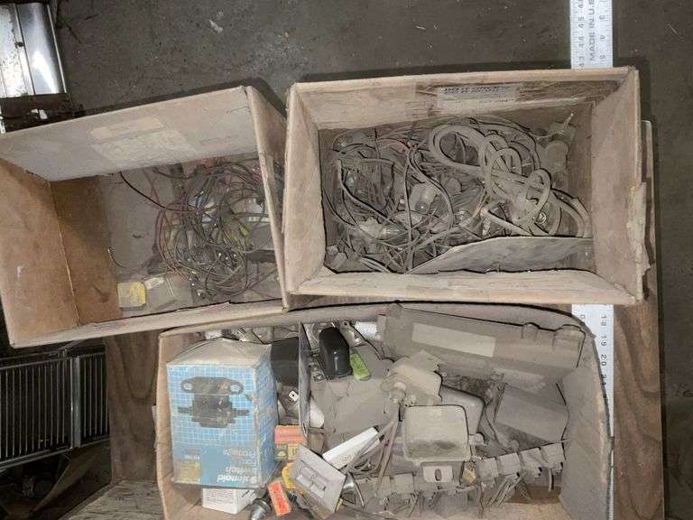Electrical automotive items including relays - Legacy Auction Company