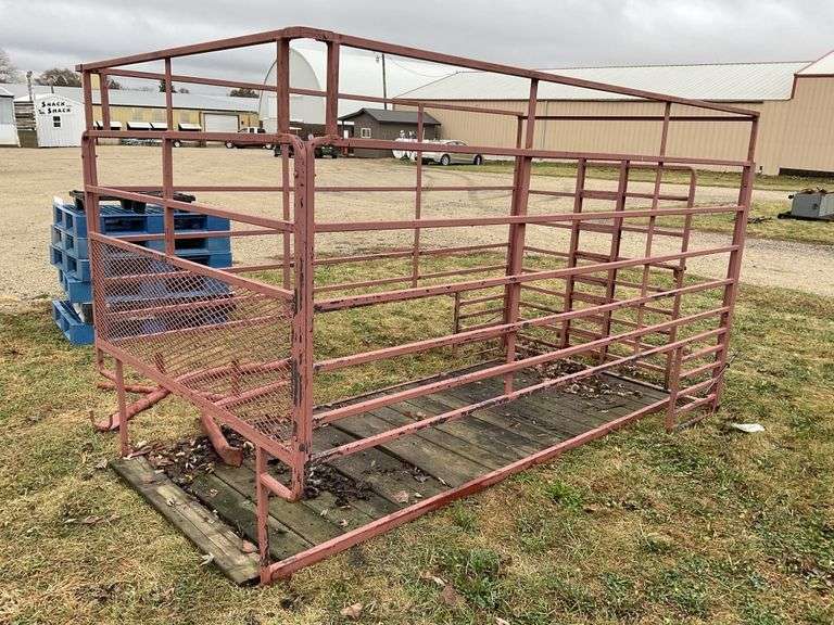 10‘ X 65“ X 68“ Truck Bed Livestock Rack - Legacy Auction Company