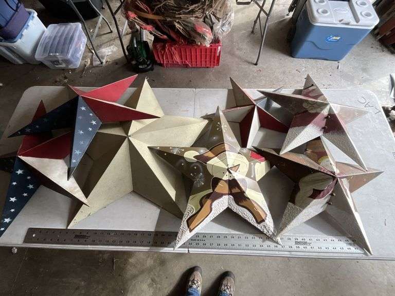 Decorative metal stars - Legacy Auction Company