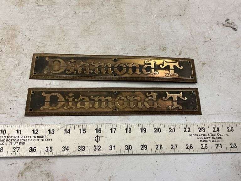 Diamond T emblems - Legacy Auction Company