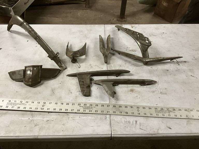 Vintage car emblems - Legacy Auction Company