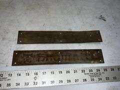 Diamond T emblems - Legacy Auction Company