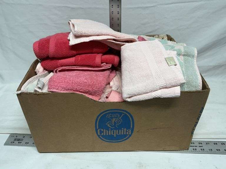 Box of towels - Legacy Auction Company