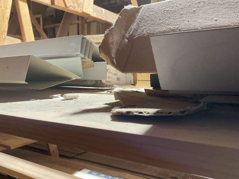 2x6" snow mist soffit fascia, 12', top shelf - Legacy Auction Company
