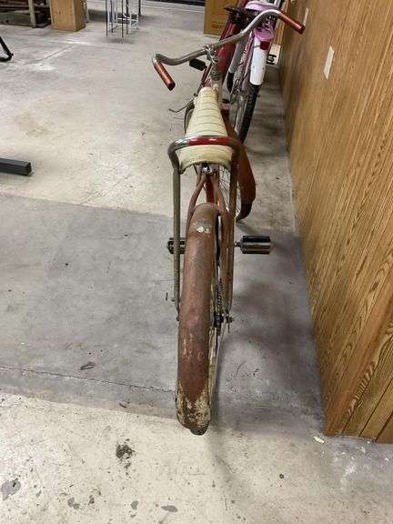 Vintage JC Higgins bike - Legacy Auction Company