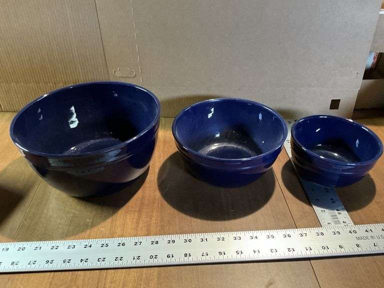 Blue nesting bowls - Legacy Auction Company