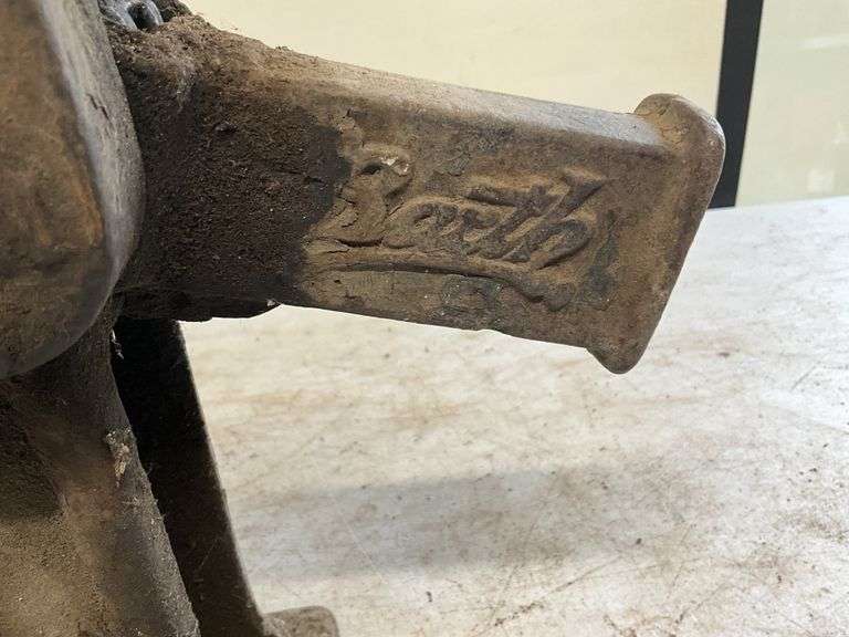 Vintage Barth jack - Legacy Auction Company