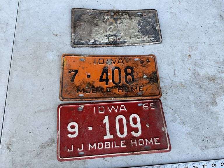 Iowa license plates - Legacy Auction Company