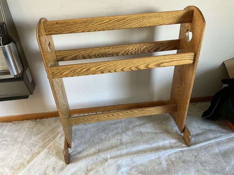 Quilt rack - Legacy Auction Company