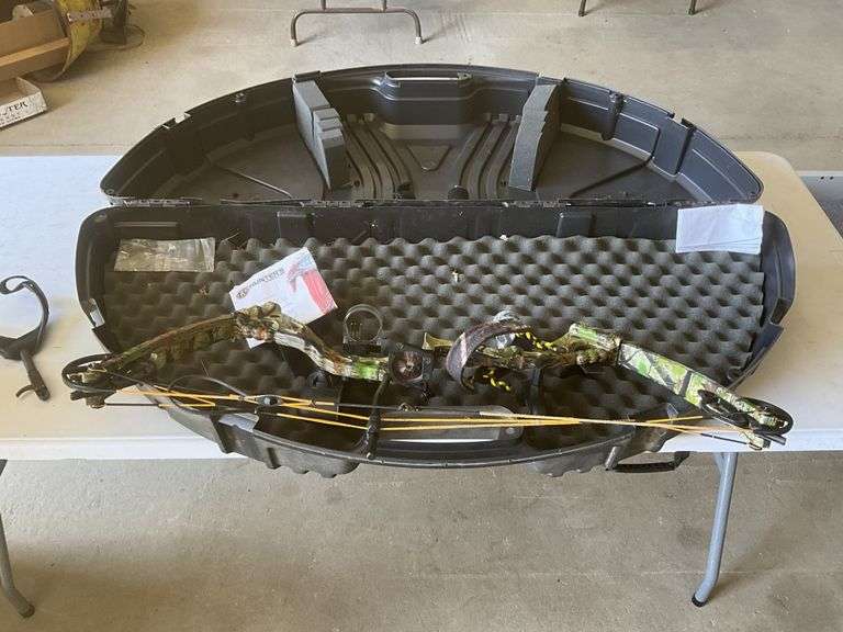 Fuse freestyle bow with case, left handed - Legacy Auction Company