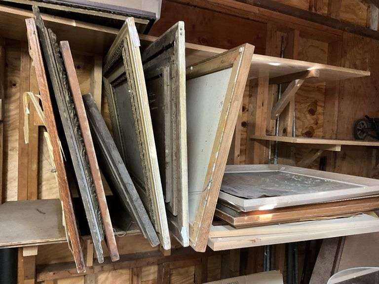 Assorted picture frames - Legacy Auction Company
