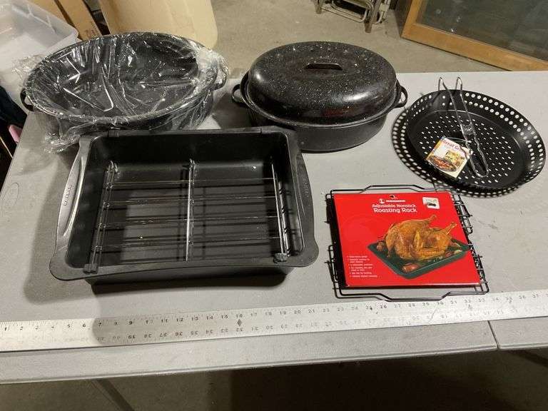 Roasters and grilling racks - Legacy Auction Company