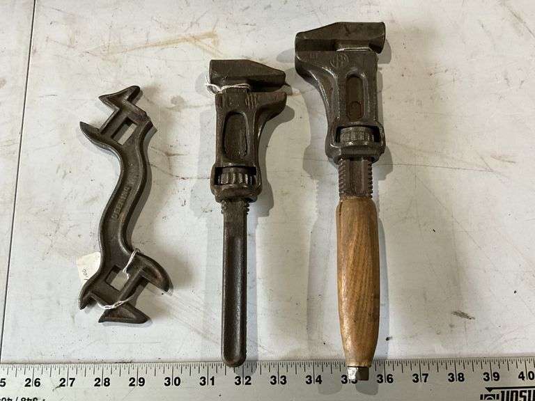 IH wrenches, Deering wrench - Legacy Auction Company