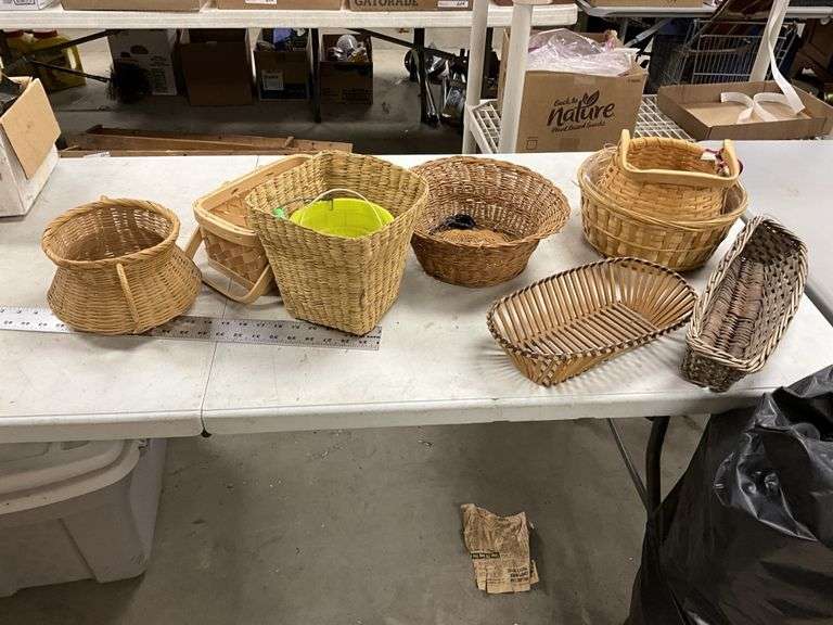 Large bag of baskets - Legacy Auction Company