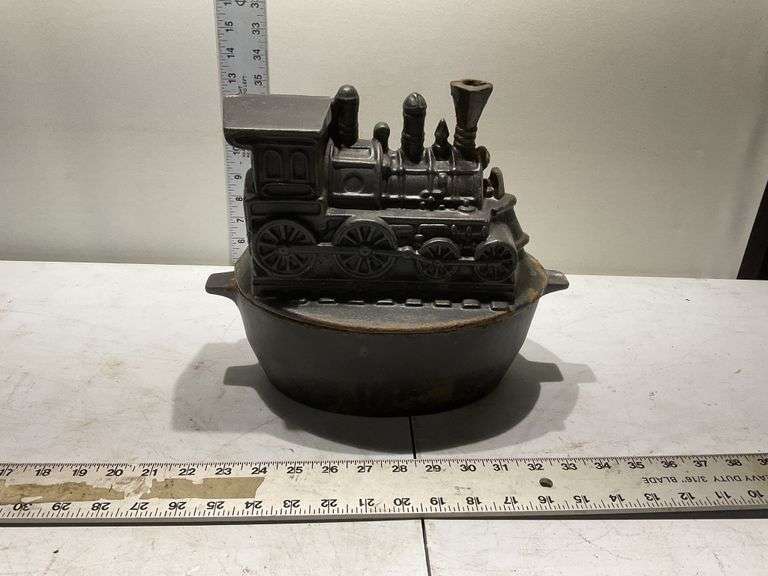 Vintage humidifier - Legacy Auction Company