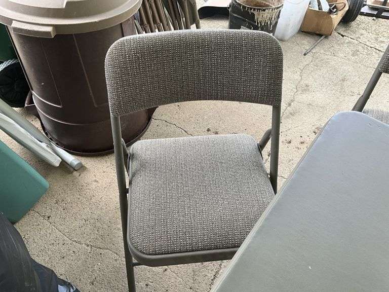 Card table with 4 padded chairs - Legacy Auction Company