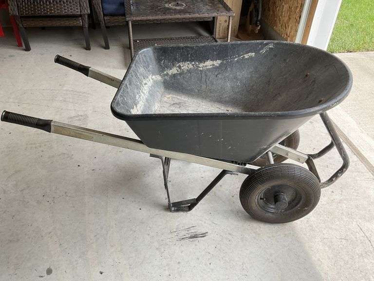 Heavy duty wheel barrow - Legacy Auction Company
