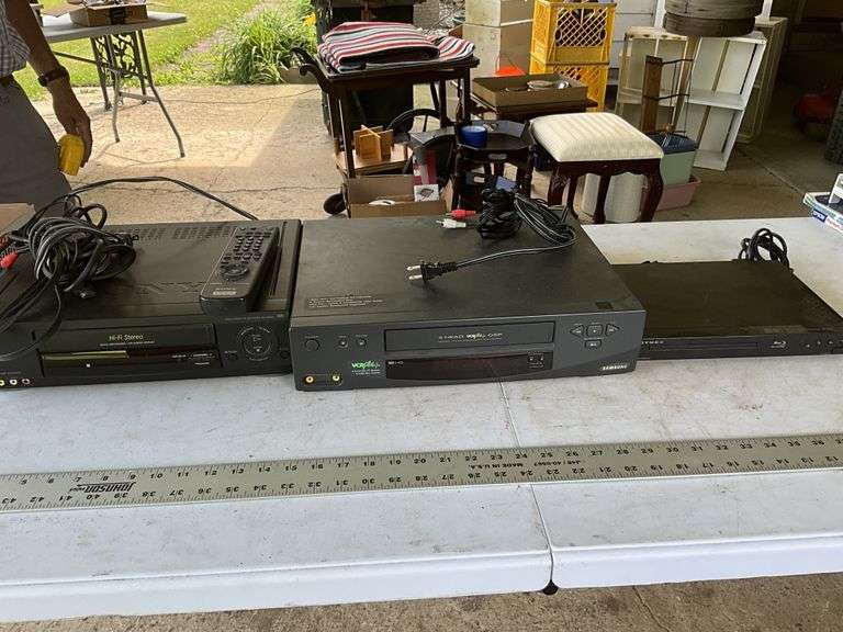 Sony VCR, Samsung VCR, Blu-ray disc player - Legacy Auction Company