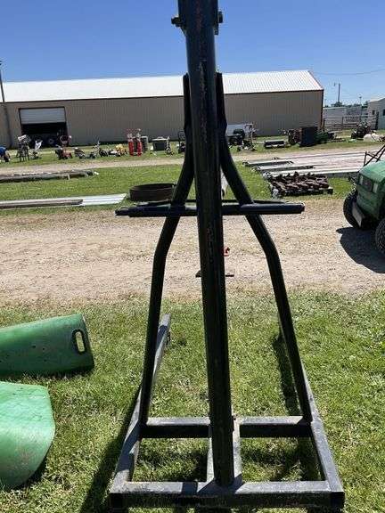 3 ton homemade engine hoist - Legacy Auction Company