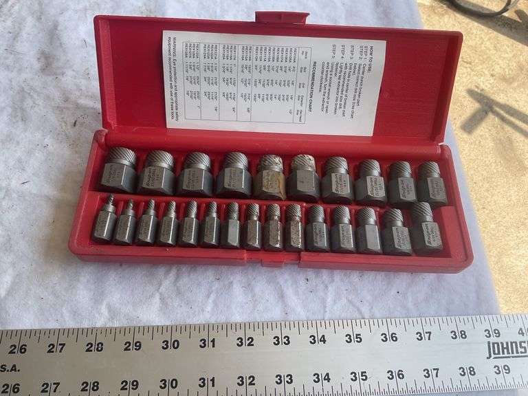 Snap On screw extractor set - Legacy Auction Company