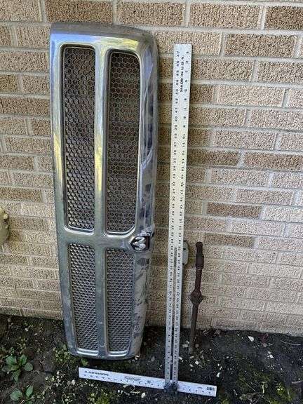 1st Gen Dodge grill - Legacy Auction Company