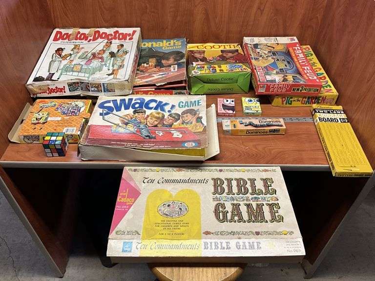 Assorted games - Legacy Auction Company