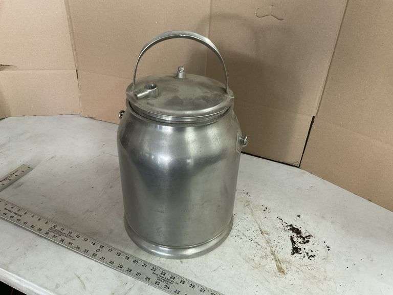 Milker bucket - Legacy Auction Company
