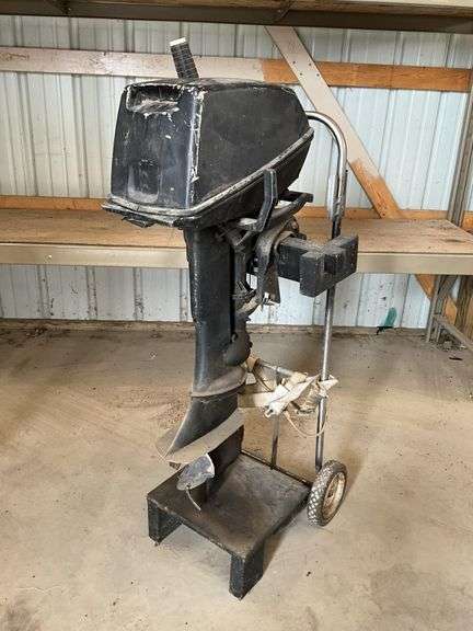 6r-70b Johnson outboard motor And gas tank - Legacy Auction Company
