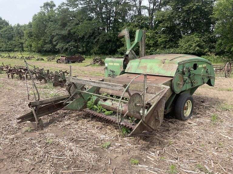 John Deere 30 pull type combine - Legacy Auction Company