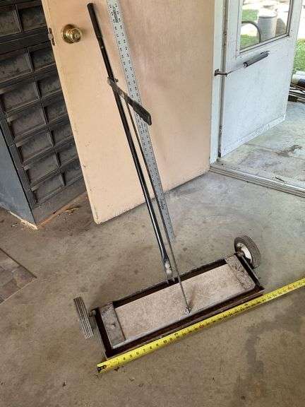 Rolling magnet - Legacy Auction Company