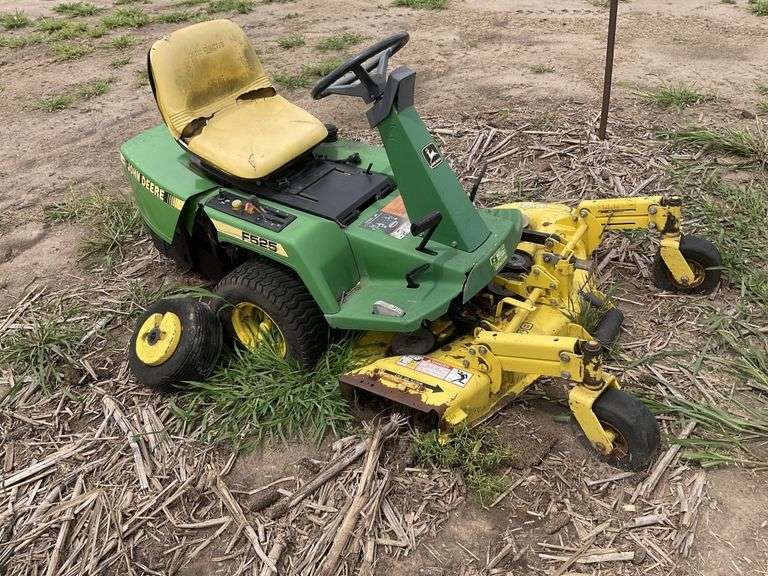 John Deere F525 zero turn mower, engine loose, - Legacy Auction Company