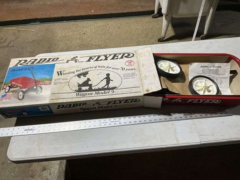 Radio Flyer model 9, unassembled - Legacy Auction Company