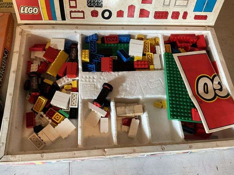 Vintage games and Legos - Legacy Auction Company