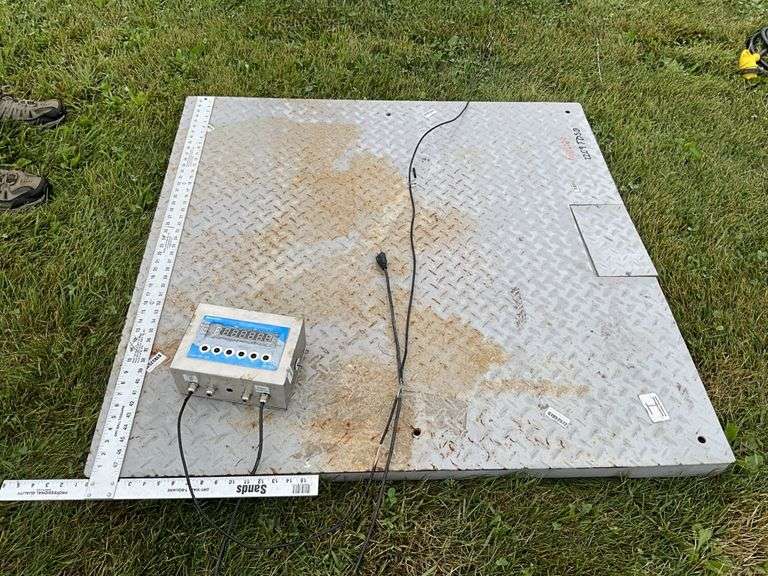 10,000 lbs scale, works - Legacy Auction Company