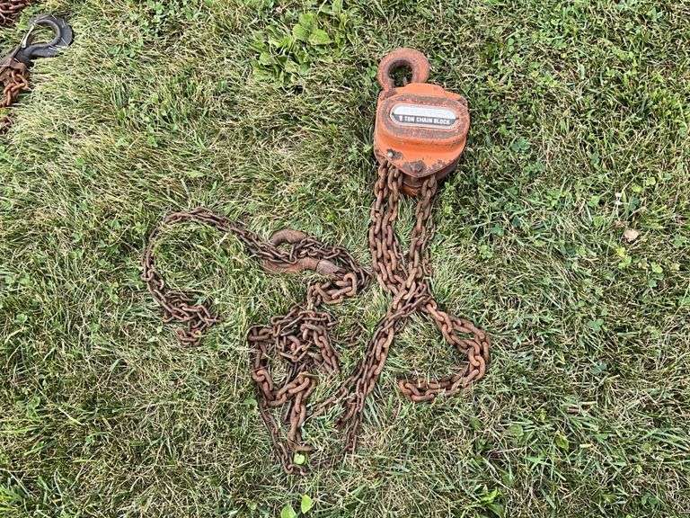 Duracraft 1 ton chain block - Legacy Auction Company