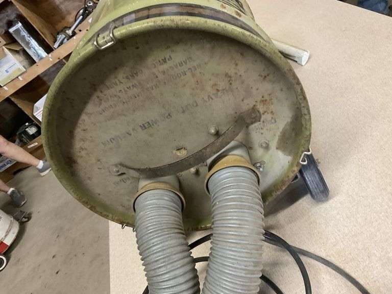 POW-r-vac 10 gallon vacuum with accessories and - Legacy Auction Company
