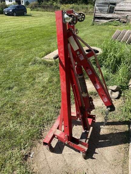Big Red 2- ton engine hoist - Legacy Auction Company