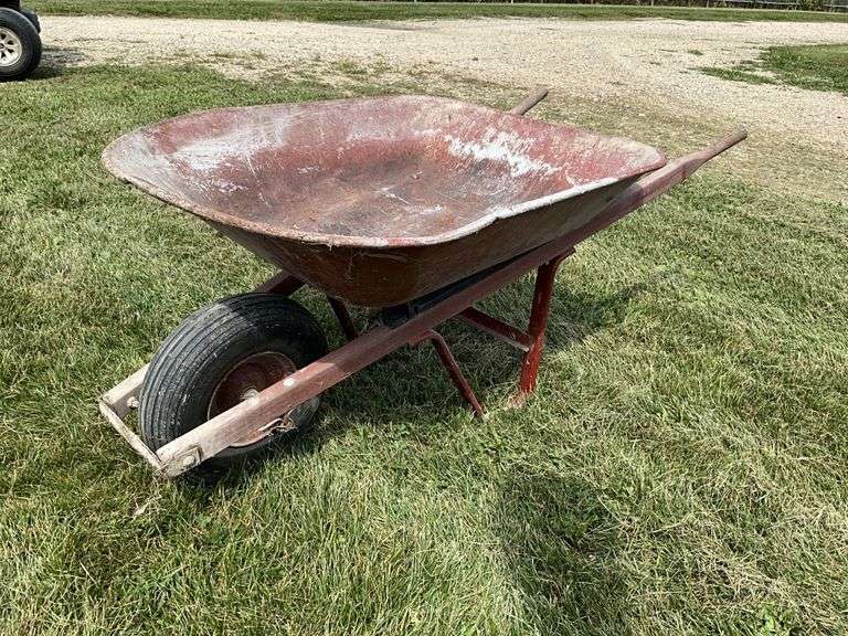 True Temper wheel barrow - Legacy Auction Company