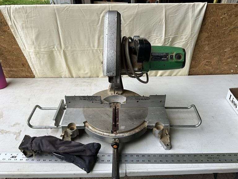 Hitachi 10" miter saw - Legacy Auction Company
