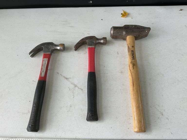 Assorted hammers - Legacy Auction Company