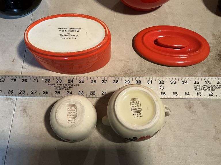 Hall kitchen ware pieces - Legacy Auction Company