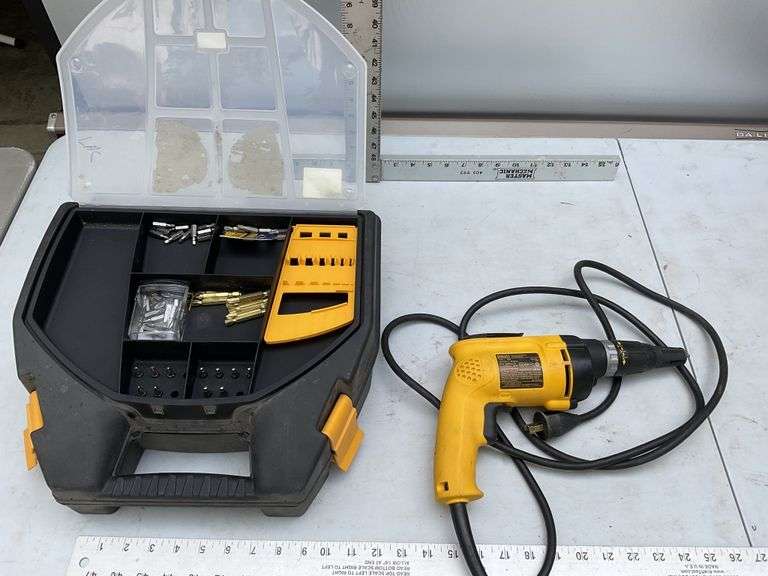 Dewalt VSR deck/drywall screw driver with bits - Legacy Auction Company