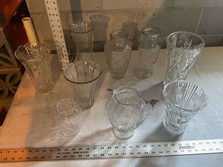 Assorted glass vases - Legacy Auction Company