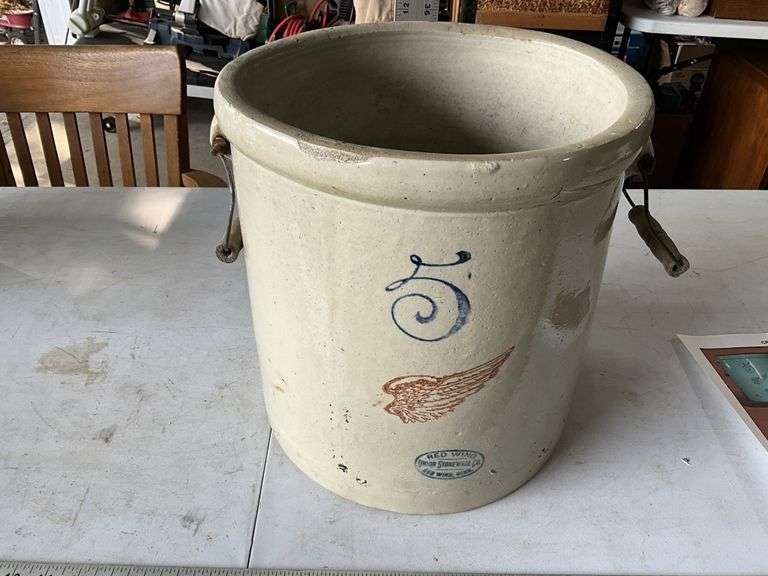 Red Wing union stoneware 5 gallon crock with - Legacy Auction Company