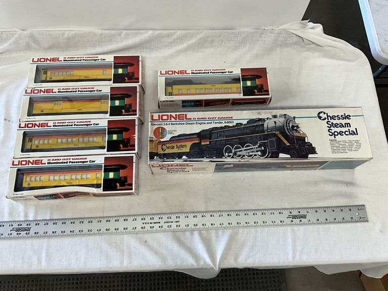 LIONEL 2-8-4 Chessie steam special - Legacy Auction Company