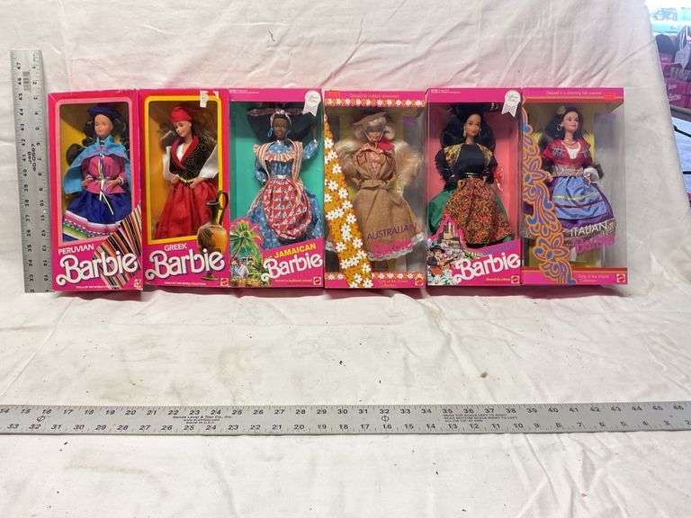 Barbies of the world collection - Legacy Auction Company