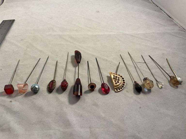 Vintage hat pins - Legacy Auction Company